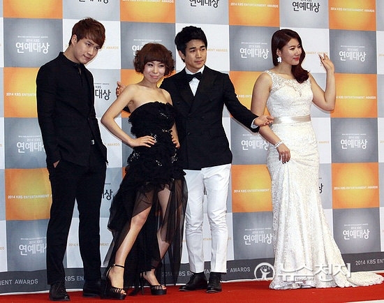 [포토] ‘2014 KBS 연예대상’ 김기리·오나미·장기영·정지민 ‘부드러운 포즈’