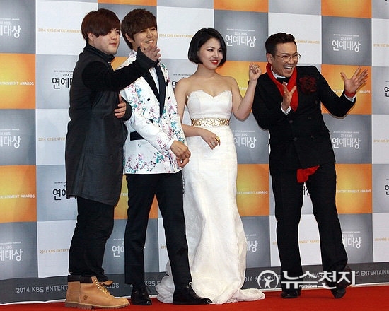 [포토] ‘2014 KBS 연예대상’ 포즈 취하는 ‘불후의 명곡팀’