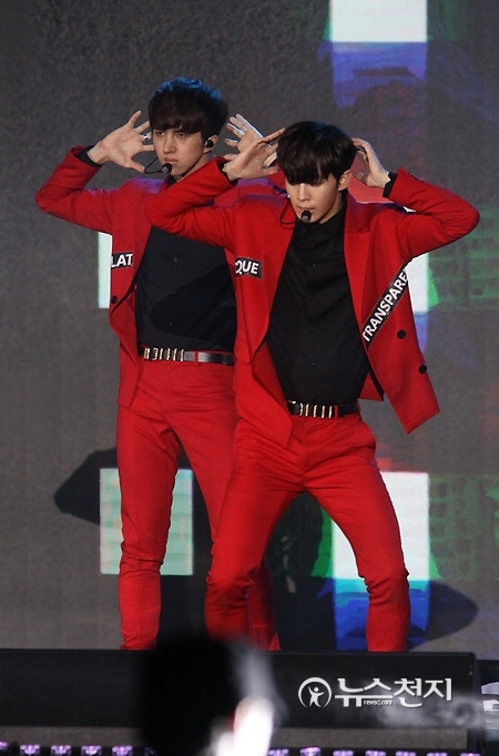 [포토] ‘2015 DMZ 평화콘서트’ 빅스 켄·홍빈, ‘강렬한 퍼포먼스’