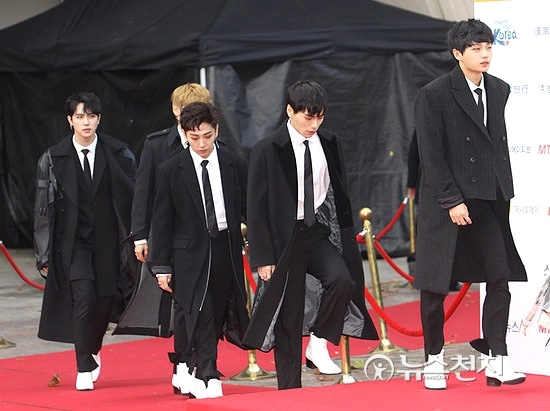 [포토] ‘2017 AAA’ JBJ ‘분위기 있게 입장’