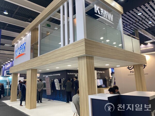 [MWC23] KMW, 전파 간섭 최소화한 5G 기지국 선봬