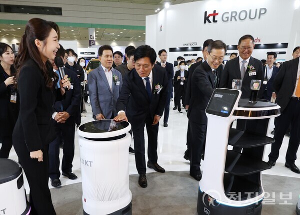 CES·MWC 축소판 ‘월드IT쇼’ 개막… 국내 ICT 기업 총집합