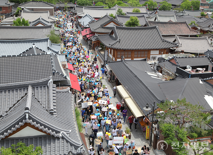 [한국인 이만희 평화실화 FOCUS│HWPL의 순간들26-세계평화걷기대회] 전 세계 수백개 도시 열광케 한 ‘HWPL 평화걷기’ 이모저모