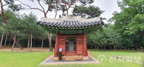 [왕릉, 처세와 경영을 말하다 (24)] ‘강릉’ 빛나고 싶었던 왕 명종의 무덤, 문정왕후 그늘서 20년 재위