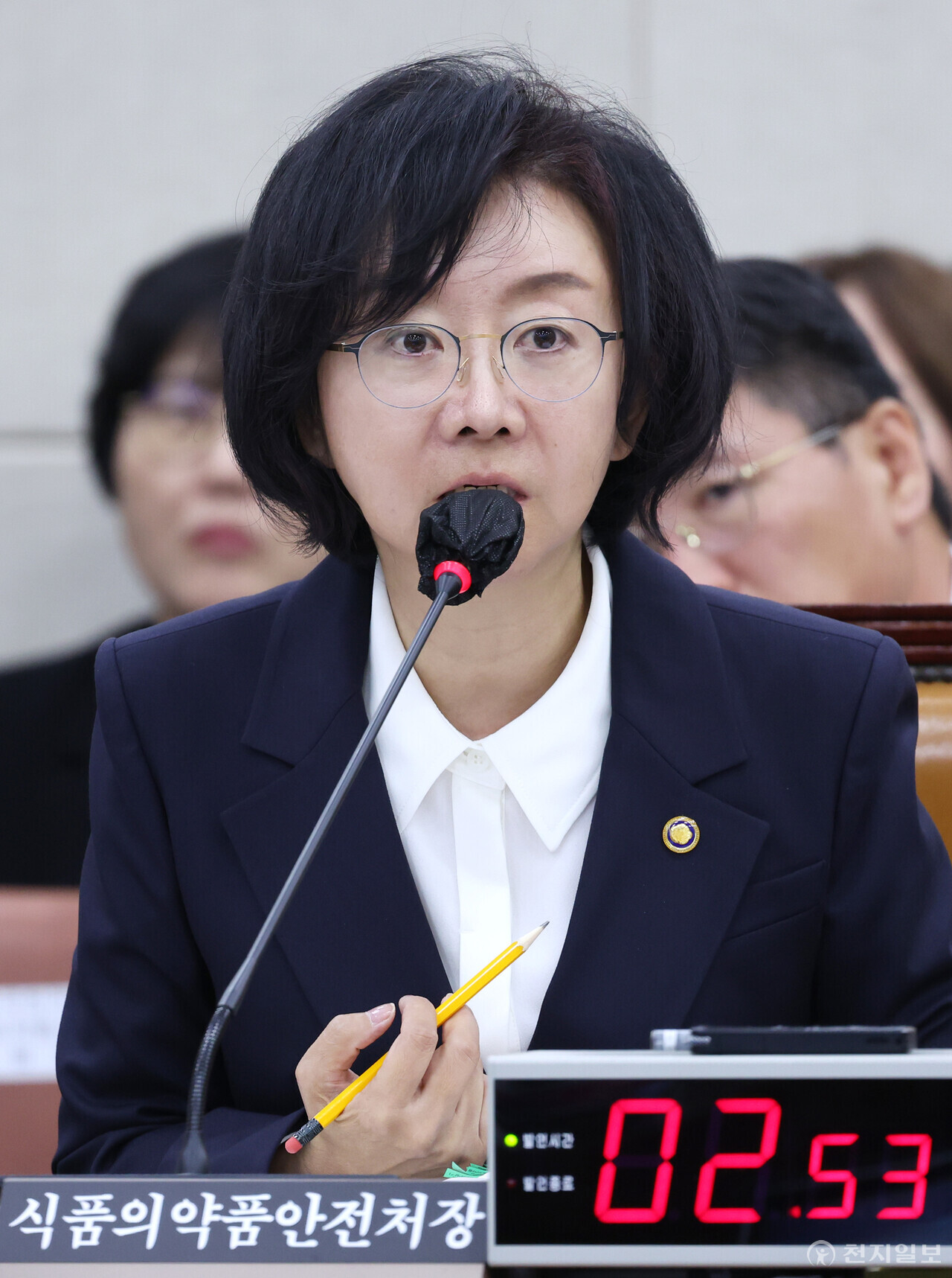 [포토] 답변하는 오유경 식품의약품안전처 처장