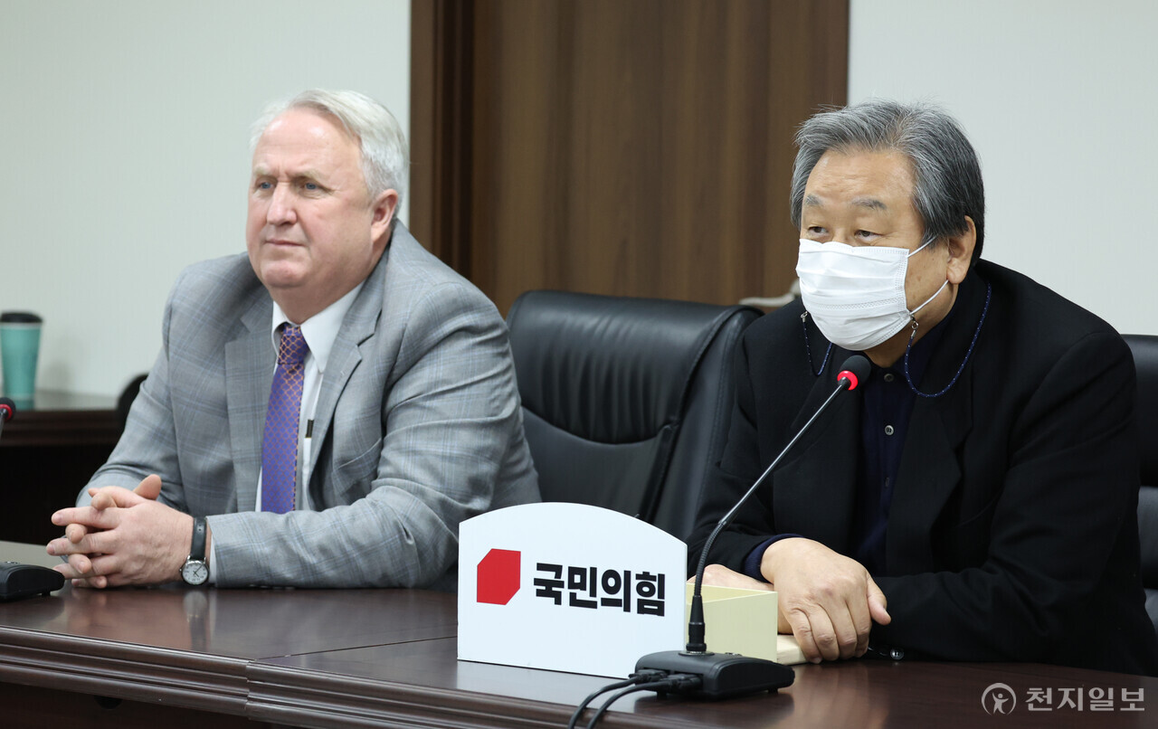 [포토] 혁신위원회의 발언하는 김무성