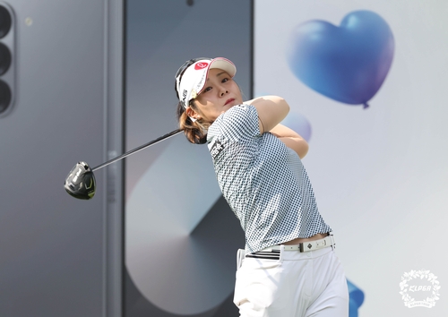 [골프] 박보겸, KLPGA 투어 KG 레이디스오픈 2R 1위… 이예원 2타 차 4위