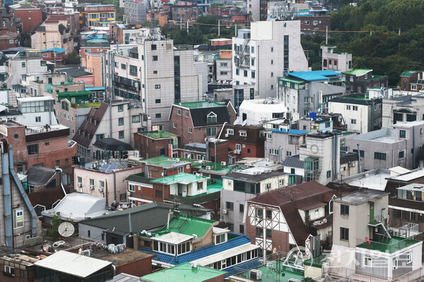 [포토] 서울 대학가 원룸 평균 관리비 11% 상승 ‘체감 월세 올라’