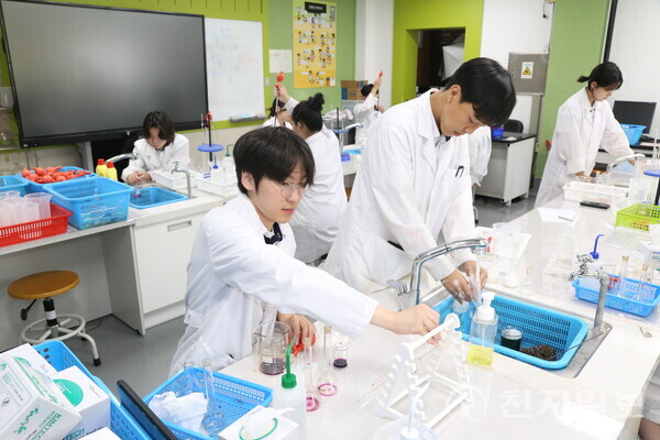 [Exploring Specialized High Schools for Professionals⑥] ‘Invention and ...